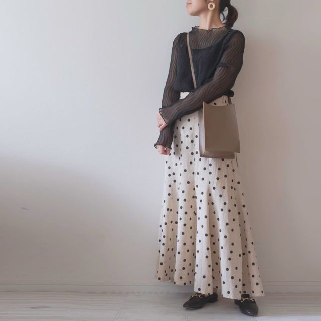 フレアスカートが似合わない女性の特徴！似合う人の体型･骨格･着こなしって？ – lamire [ラミレ]