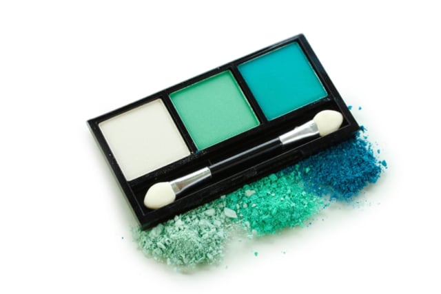 自分に似合うグリーンアイシャドウの選び方！おすすめ商品4選♡ – lamire [ラミレ]