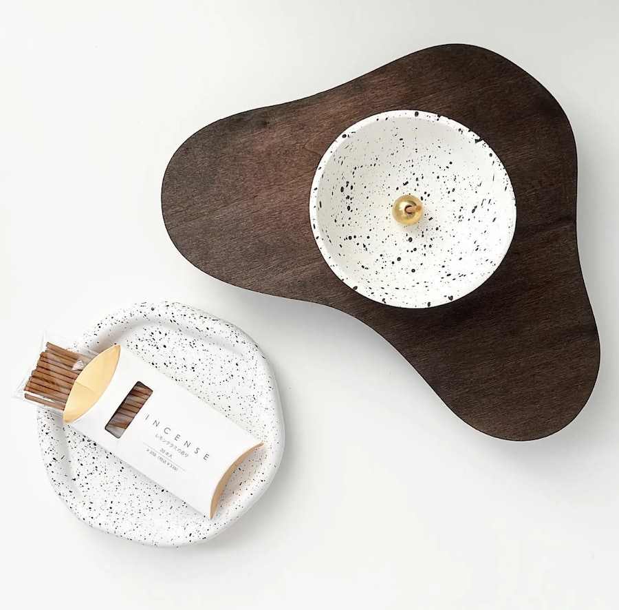 ”魅せる”インテリアとしても使える 【3COINS】の「グラス・トレイ」がオシャレ – lamire [ラミレ]